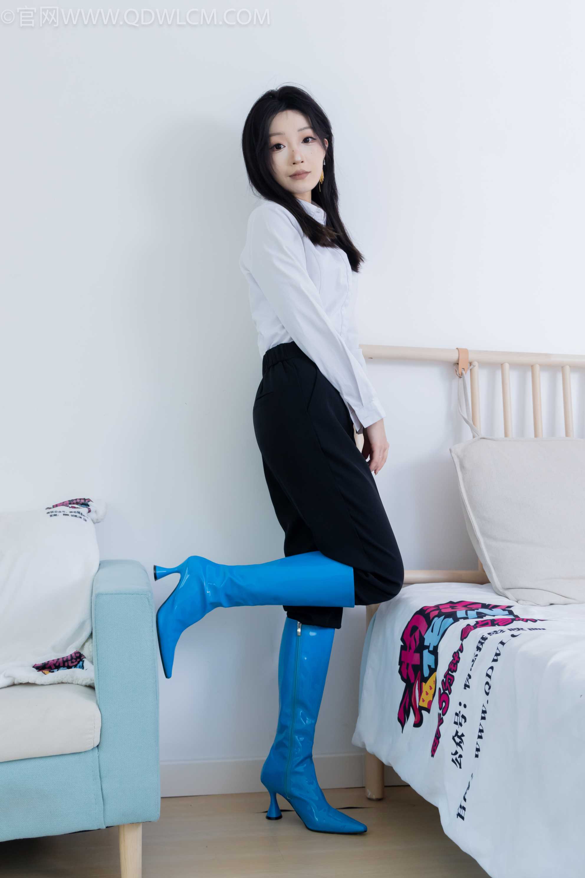 物恋传媒 NO.2267 嘟嘟-高跟长靴（大量）、（脚尖加固款）[238P-1V-6.76G] - 来看图无水印秀人微密在线套图高端写真